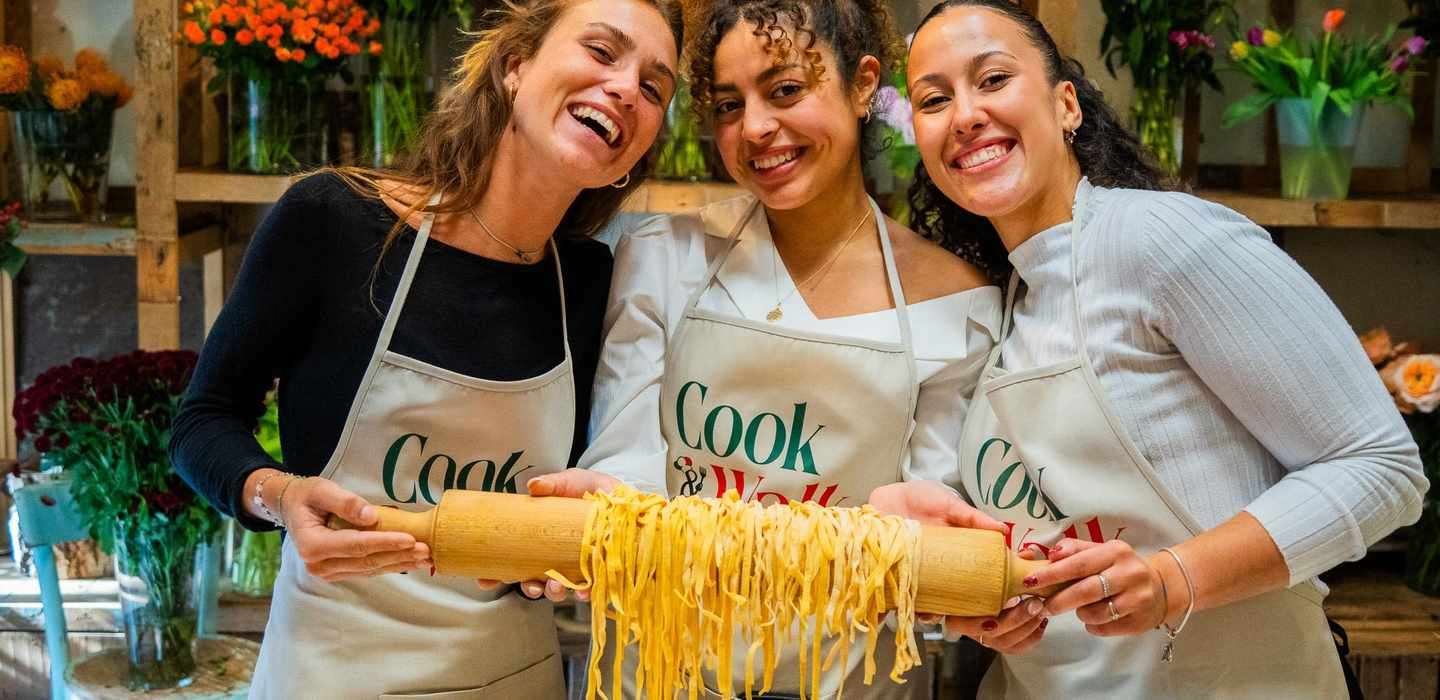 Lecce: lezione di pasta fatta in casa e preparazione di un dolce ...